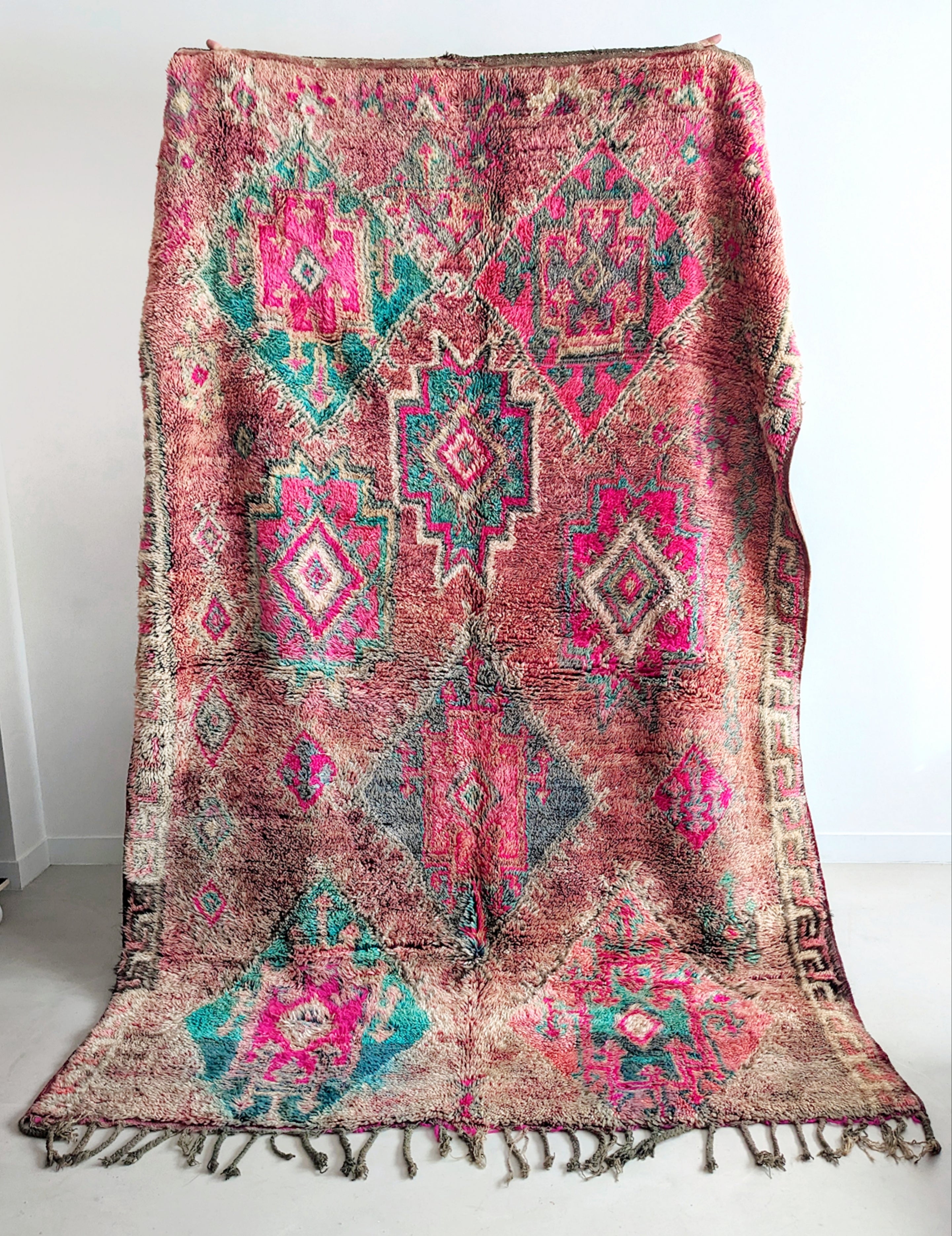 Pink Beni Mguild Rug – VintageVonk